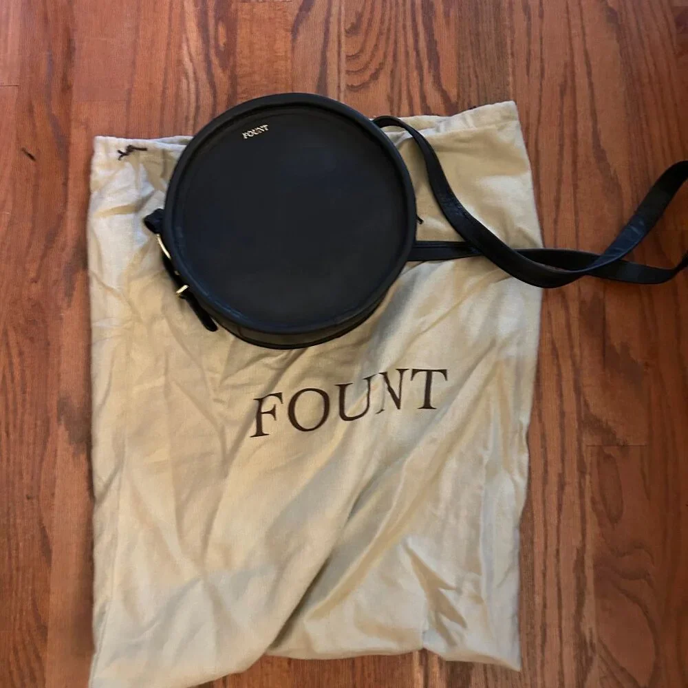 Fount | Bags | Fount Black Roundabout Bag Pristine Condition | Poshmark